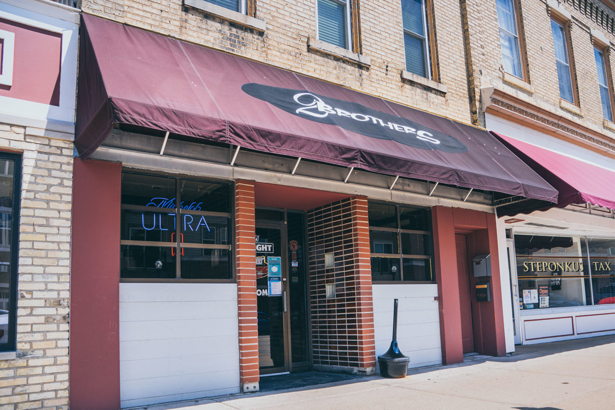 2 Brothers Downtown Pub and Grill - Visit Edgerton